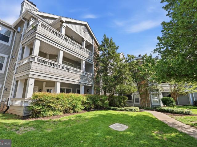 13058 Autumn Woods Way, Unit 302, Fairfax, VA 22033 | MLS #VAFX2305
