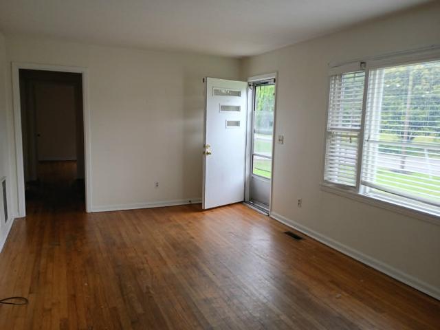 1305 Maddux Ave