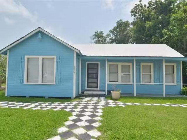 1305 Main St, Seabrook, TX 77586