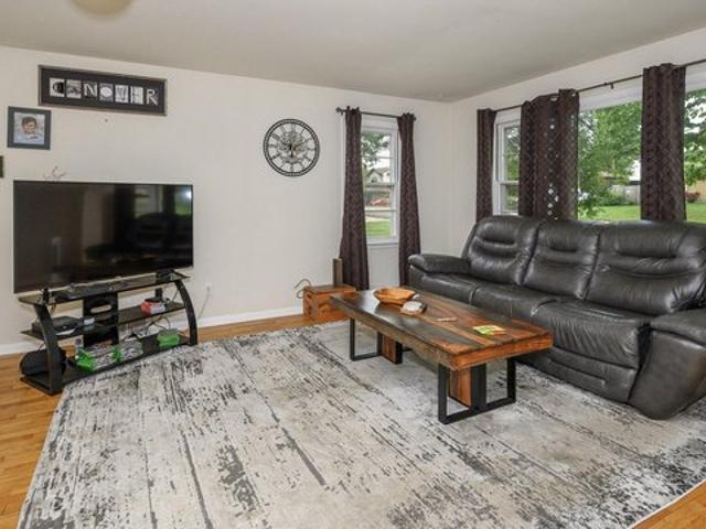 1305 Monte Dr, Mandan, ND 58554
