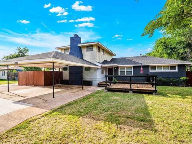 1305 NW Smith Ave, Lawton, OK 73507
