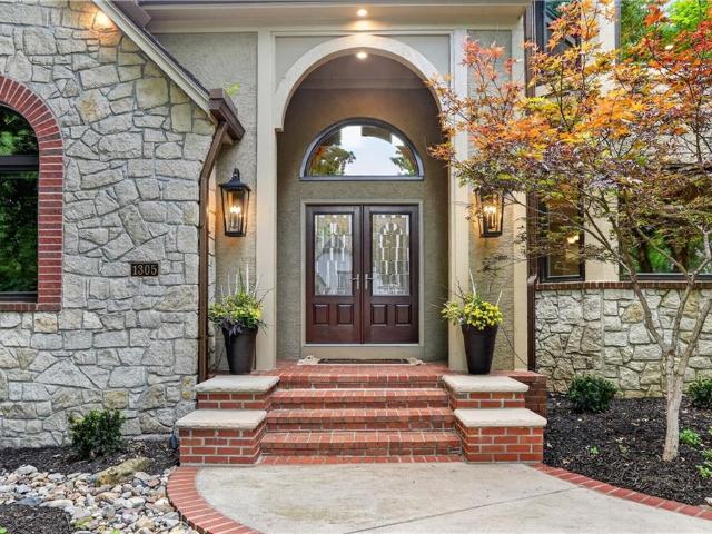 1305 NW 43rd Terrace