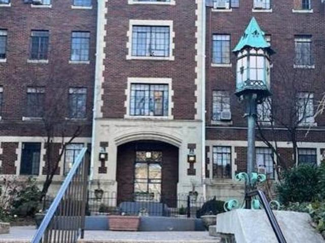 1305 N Broom St #2, Wilmington, DE 19806