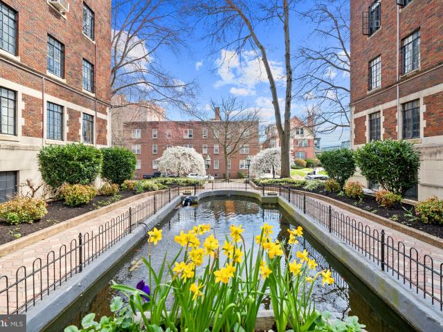 1305 N Broom St, Unit 404, Wilmington, DE 19806 | Compass