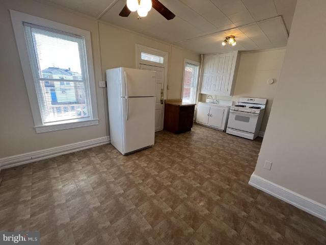 1305 N George Street