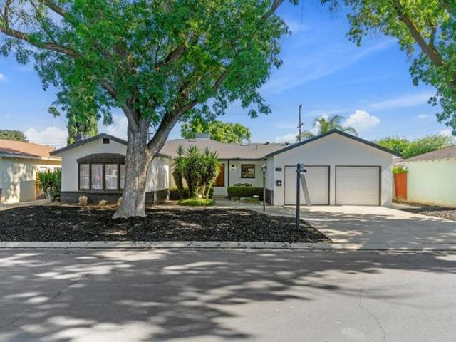 1305 Oakwood Dr, Modesto, CA 95350
