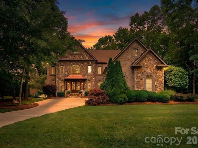 1305 Anniston Pl, Wesley Chapel, NC 28079