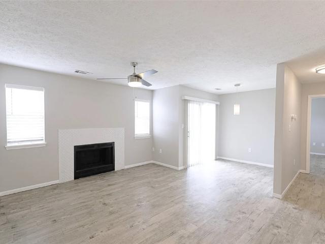 1305 Bridle Trail