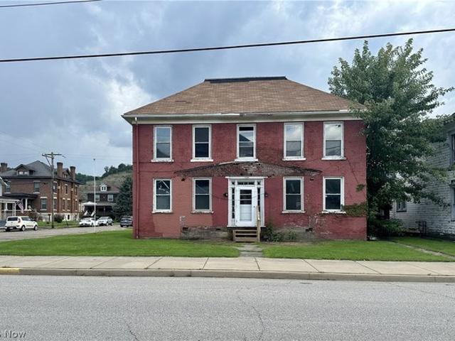 1305 Charles St, Wellsburg, WV 26070