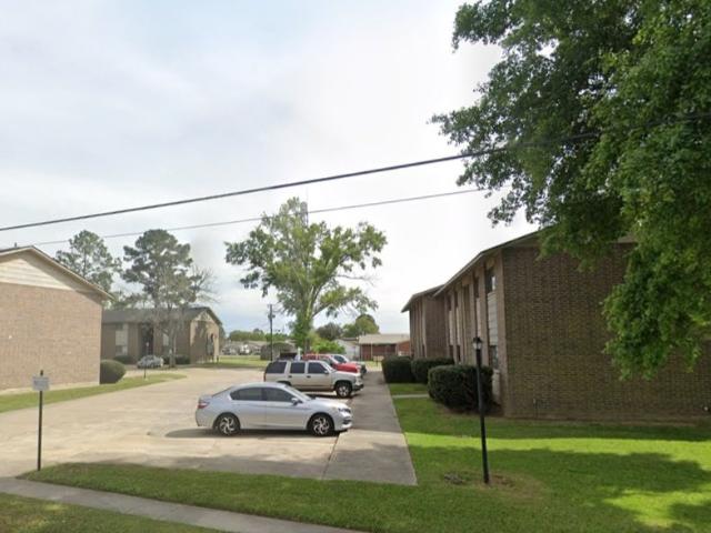 1305 E. Bayou Road, 2 beds, 1 full bath