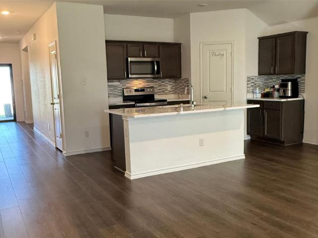 1305 Fieldstone Court