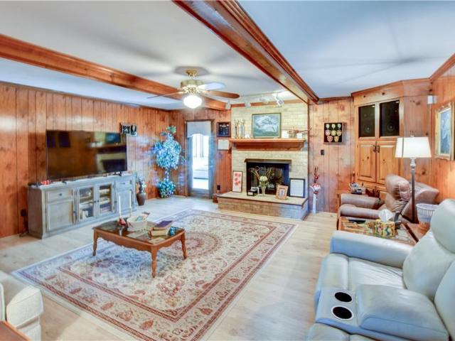1305 Forest Point DR