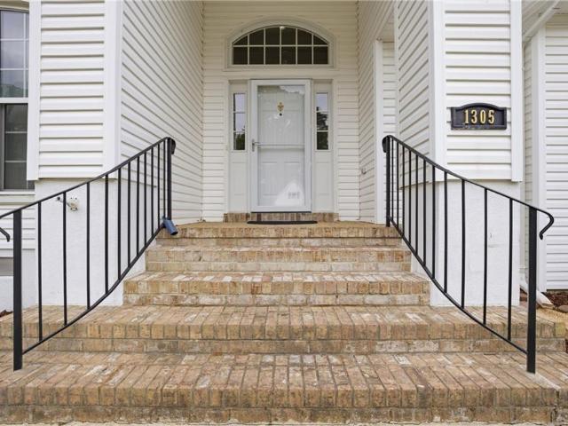 1305 Gable WAY