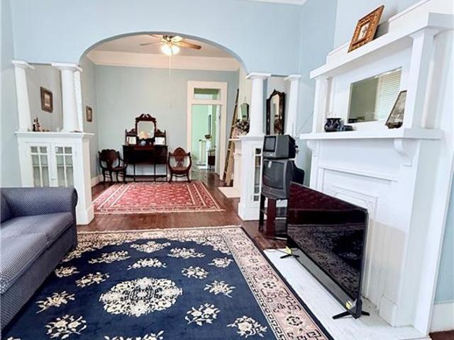 1305 General Taylor Street