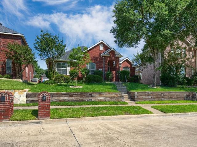 1305 Heather Brook Drive