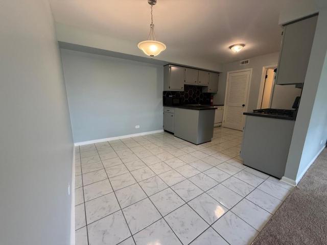 1305 Kingsbury Drive # E