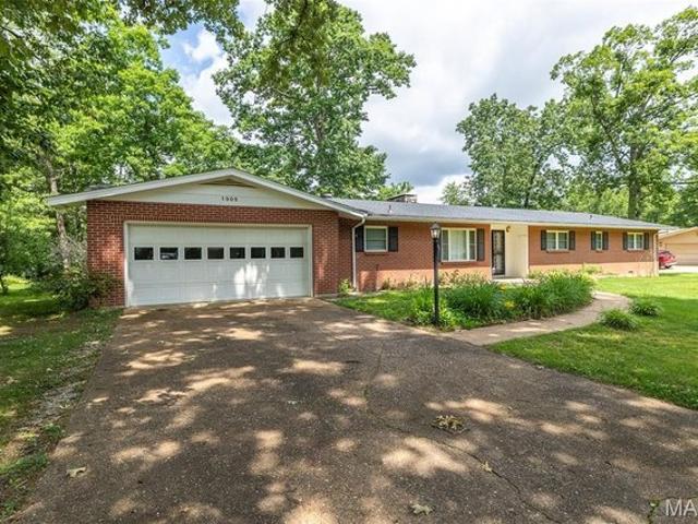 1305 Lurlyn Rd, Poplar Bluff, MO 63901