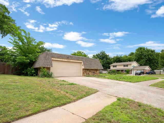 1305 Quail Hollow Drive