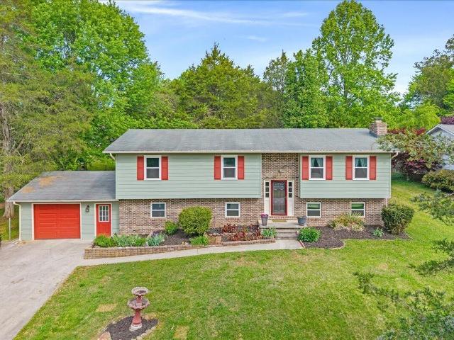 1305 Ridgeway Circle