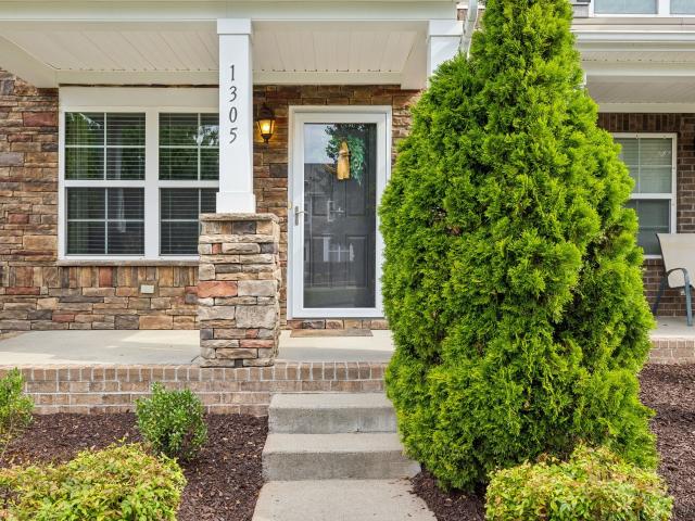 1305 Riverbrook Dr