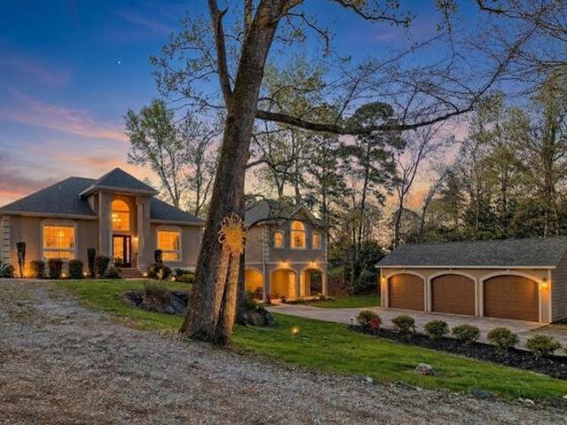 1305 Rock Island Rd, Gilbert, SC 29054