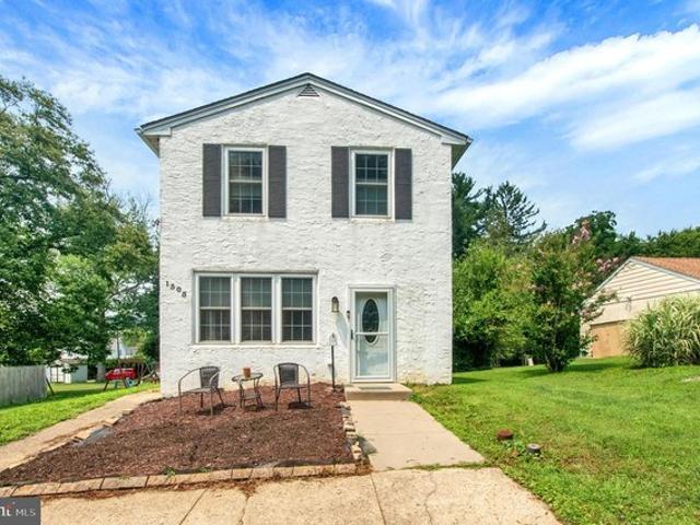 1305 Stirling St, Coatesville, PA 19320