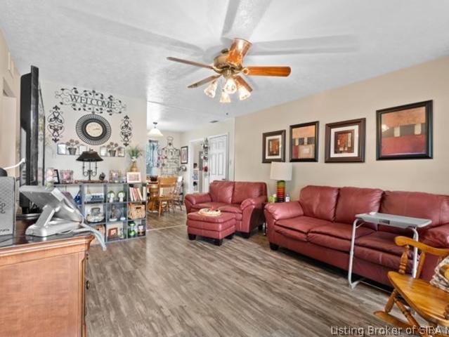 1305 Sunshine Lane