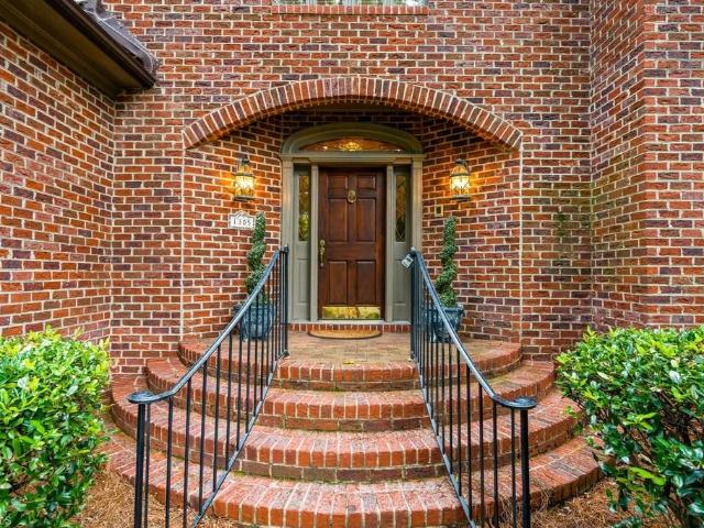 1305 Swanner Court