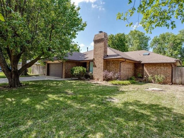 1305 Sylvan Sand Ave, Yukon, OK 73099