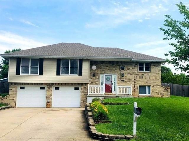1305 Sam Den Cir, Cameron, MO 64429