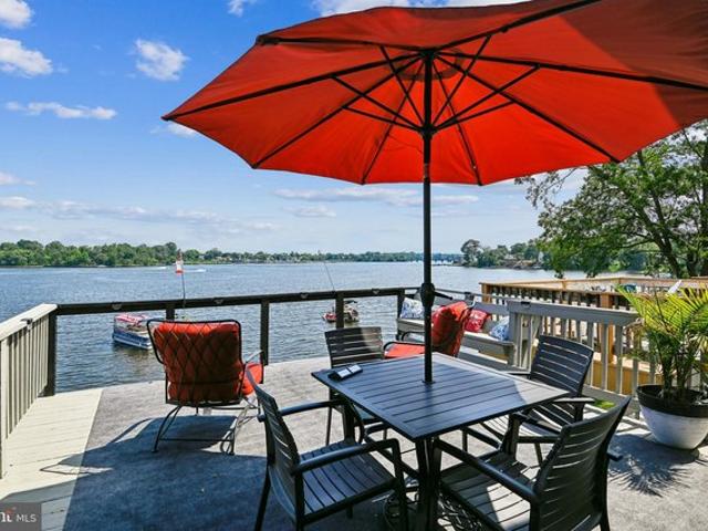 1305 Sea Shell Ct, Stoney Beach, MD 21226