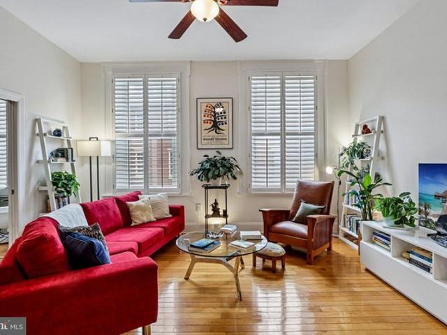 1305 Spruce St Apt 2A, Philadelphia, PA 19107