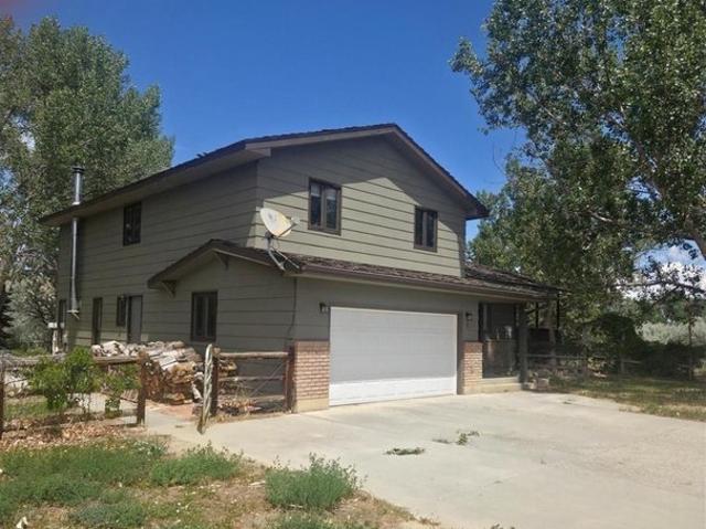 1305 Ten Mile Dr, Worland, WY 82401