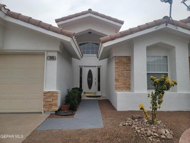 1305 Trail Ridge Dr, El Paso, TX 79912