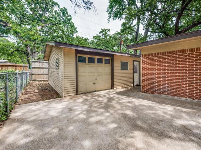 1305 W Lavender Lane