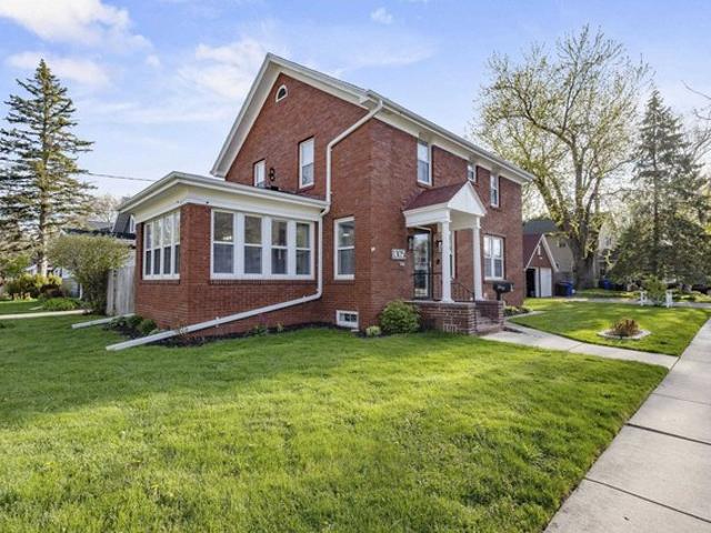 1305 W Lawrence St, Appleton, WI 54914