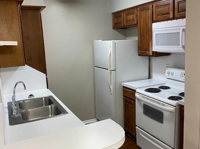 1305 W Villa Maria Road C104