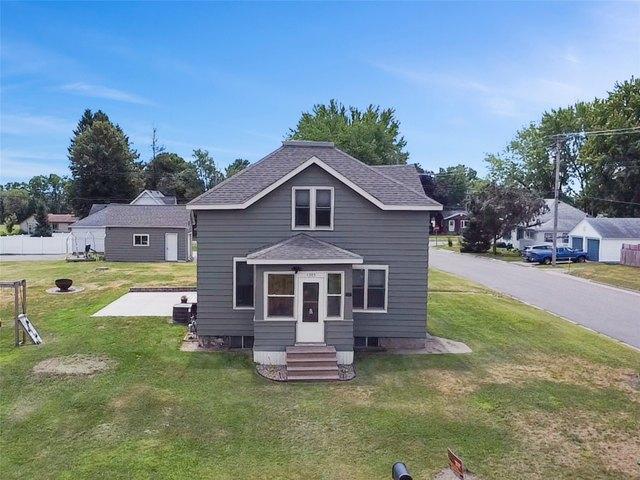 1305 Warren St, Chippewa Falls, WI 54729