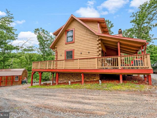 1305 Whispering Pines Road