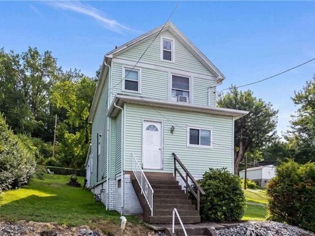 1305 4th Ave, Conway, PA 15027
