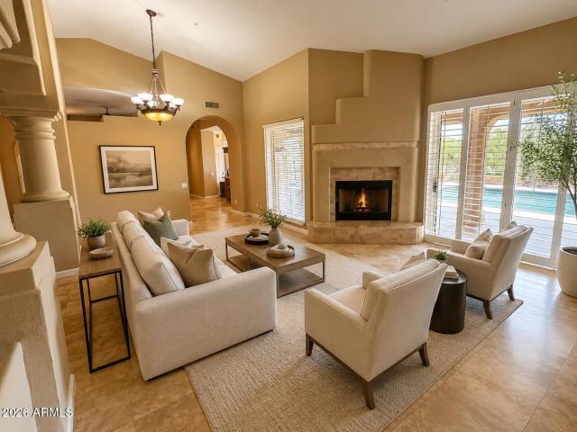 13065 e shangri la road