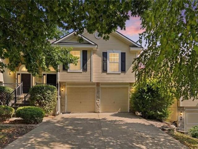 1306 NW Ashley Dr, Grain Valley, MO 64029