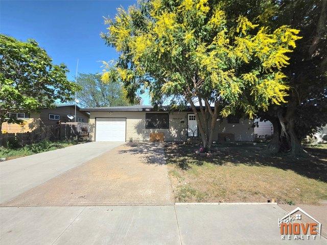 1306 N 13th St, Garden City, KS 67846
