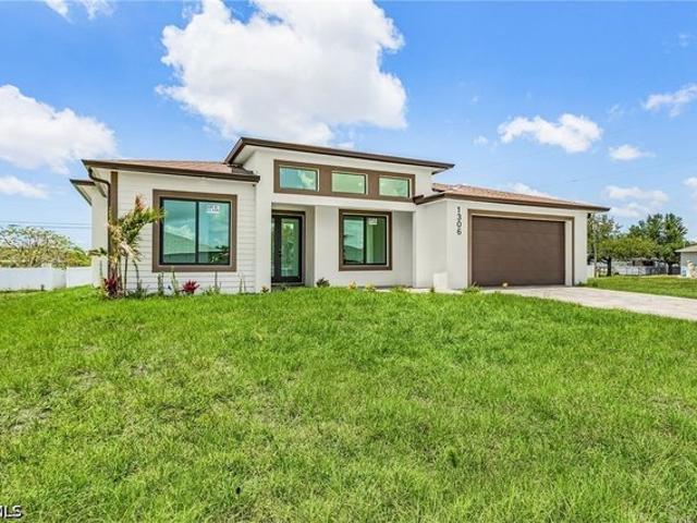 1306 NE 3rd Ave, Cape Coral, FL 33909