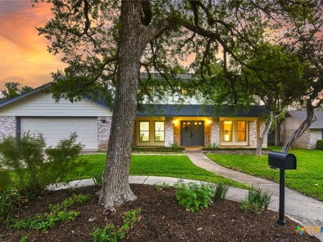 1306 Oakridge Dr, Round Rock, TX 78681