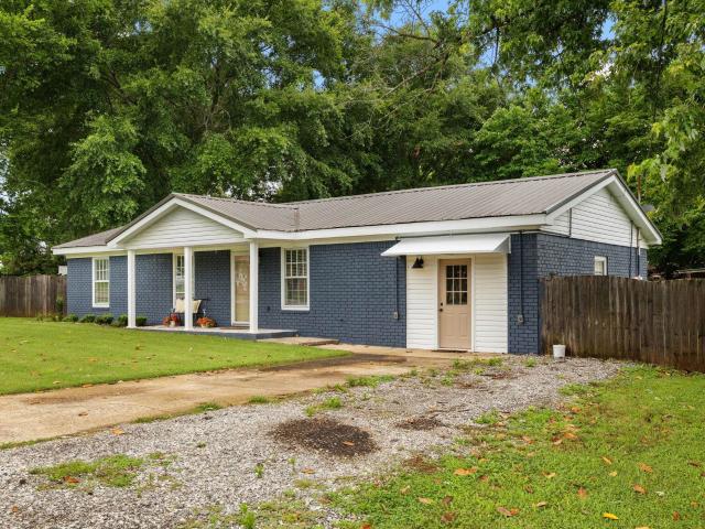 1306 Calhoun St