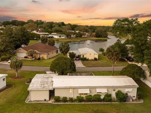 1306 Debra Dr, The Villages, FL 32159