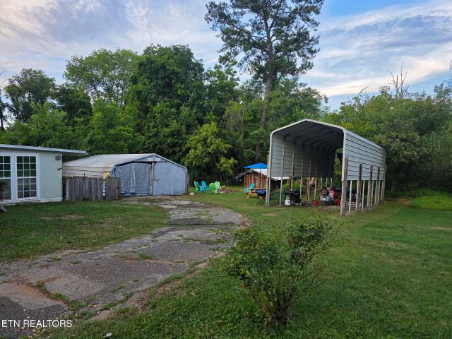 1306 E Moody Ave