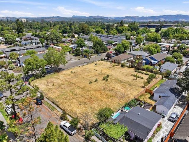 1306 Grand Ave, Santa Rosa, CA 95404