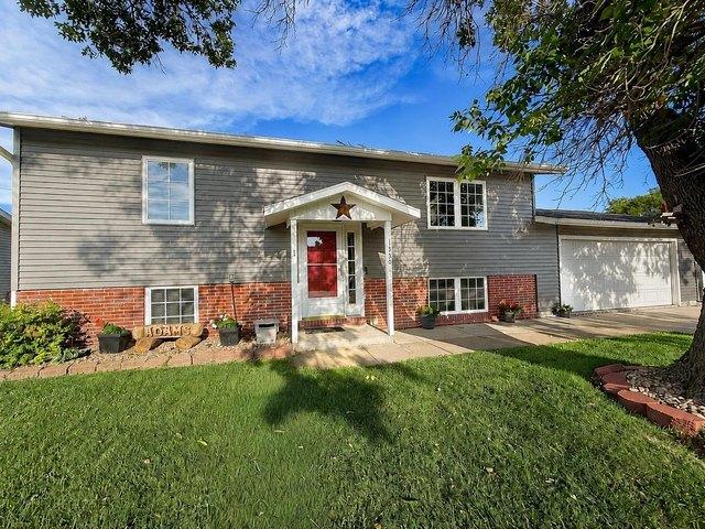 1306 Hampton St, Lexington, NE 68850
